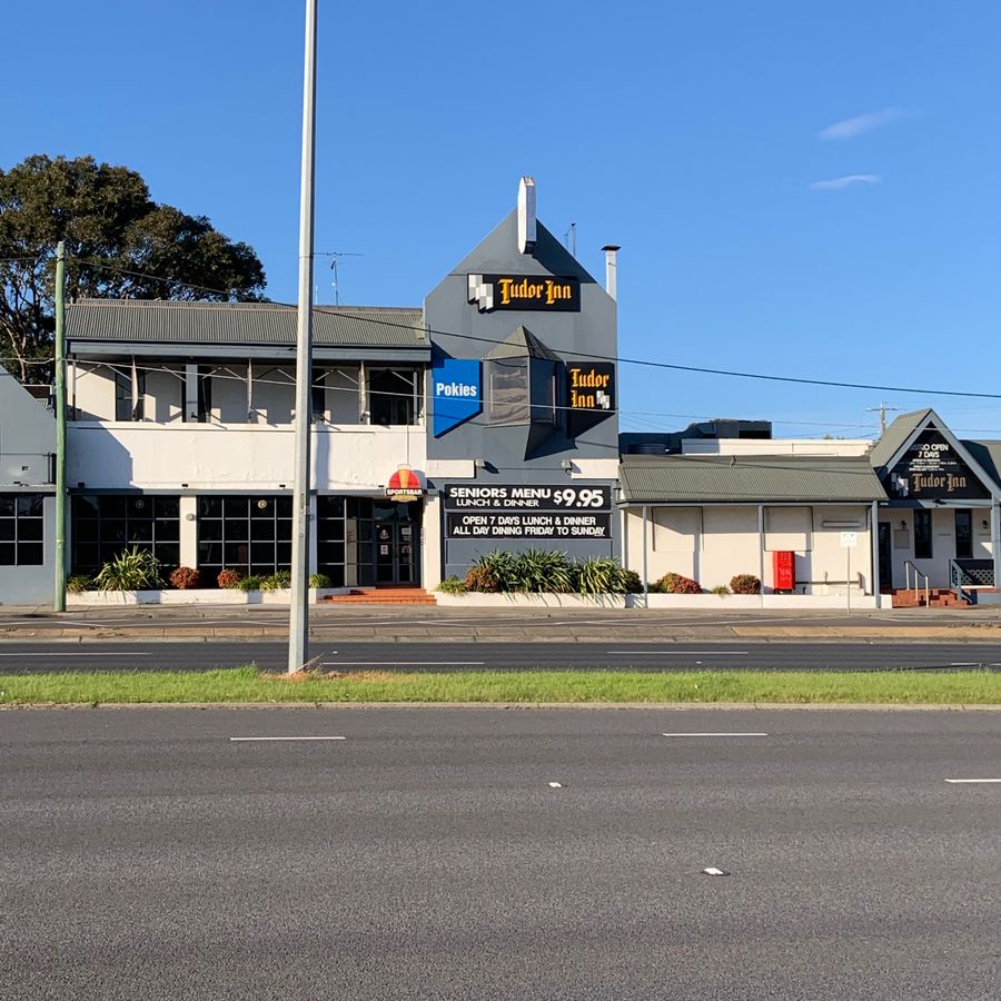 Tudor Inn, Cheltenham, Victoria 3192 - KRAVEiN