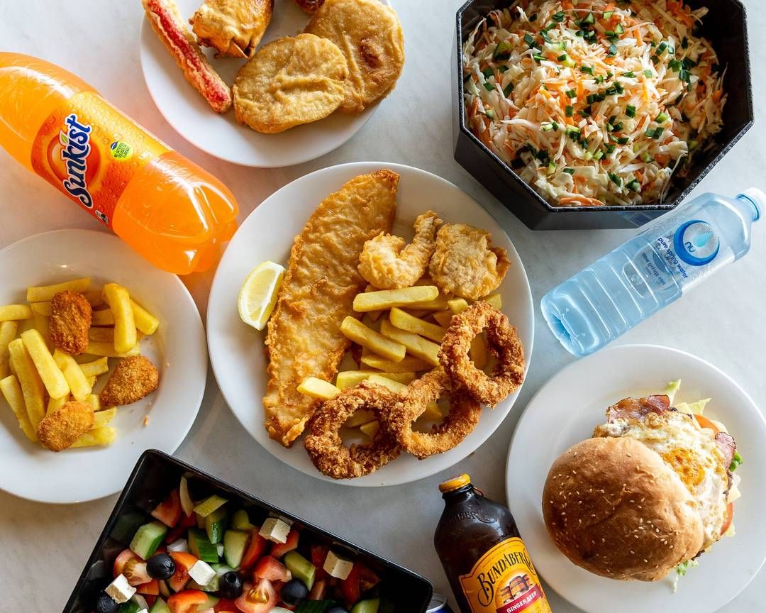 Order Flaked Out Fish & Chippery Bentleigh | Fish And Chips Restaurant ...