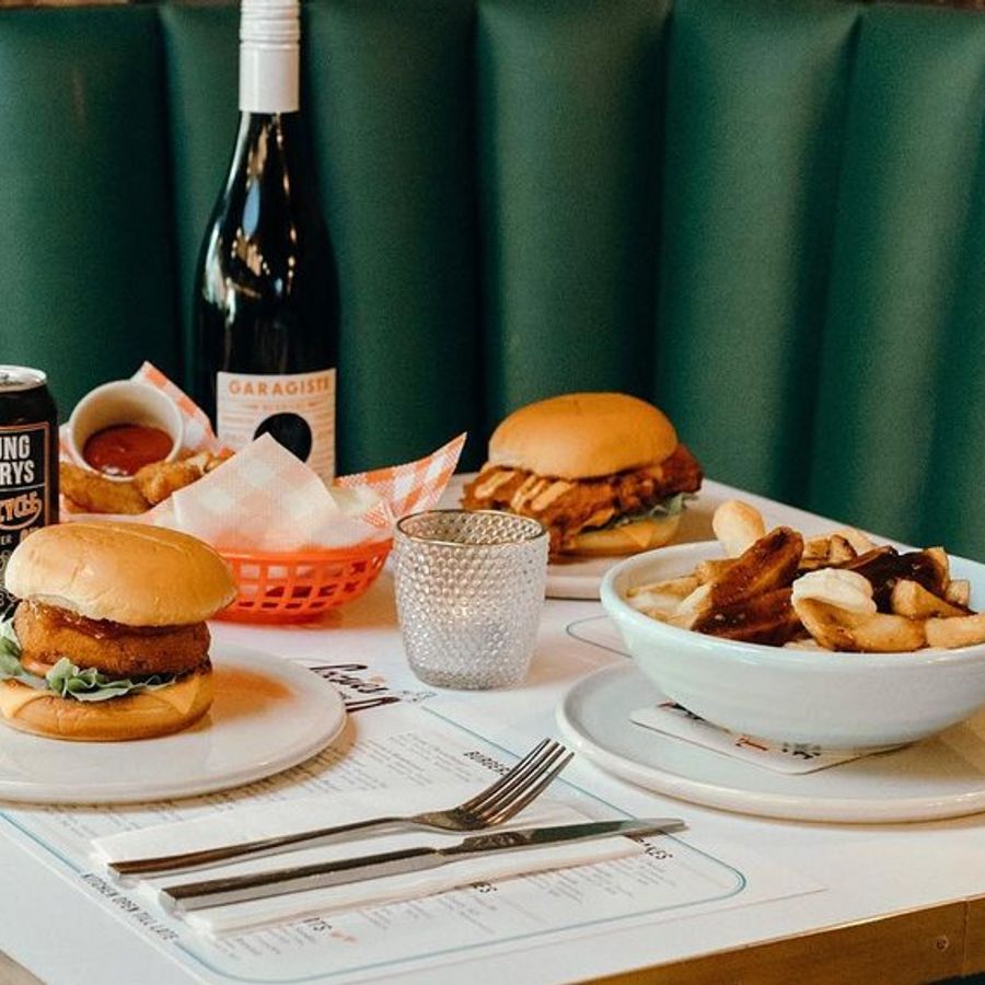 Order Loosies Diner Mornington | Burger Restaurant | Delivery Menu